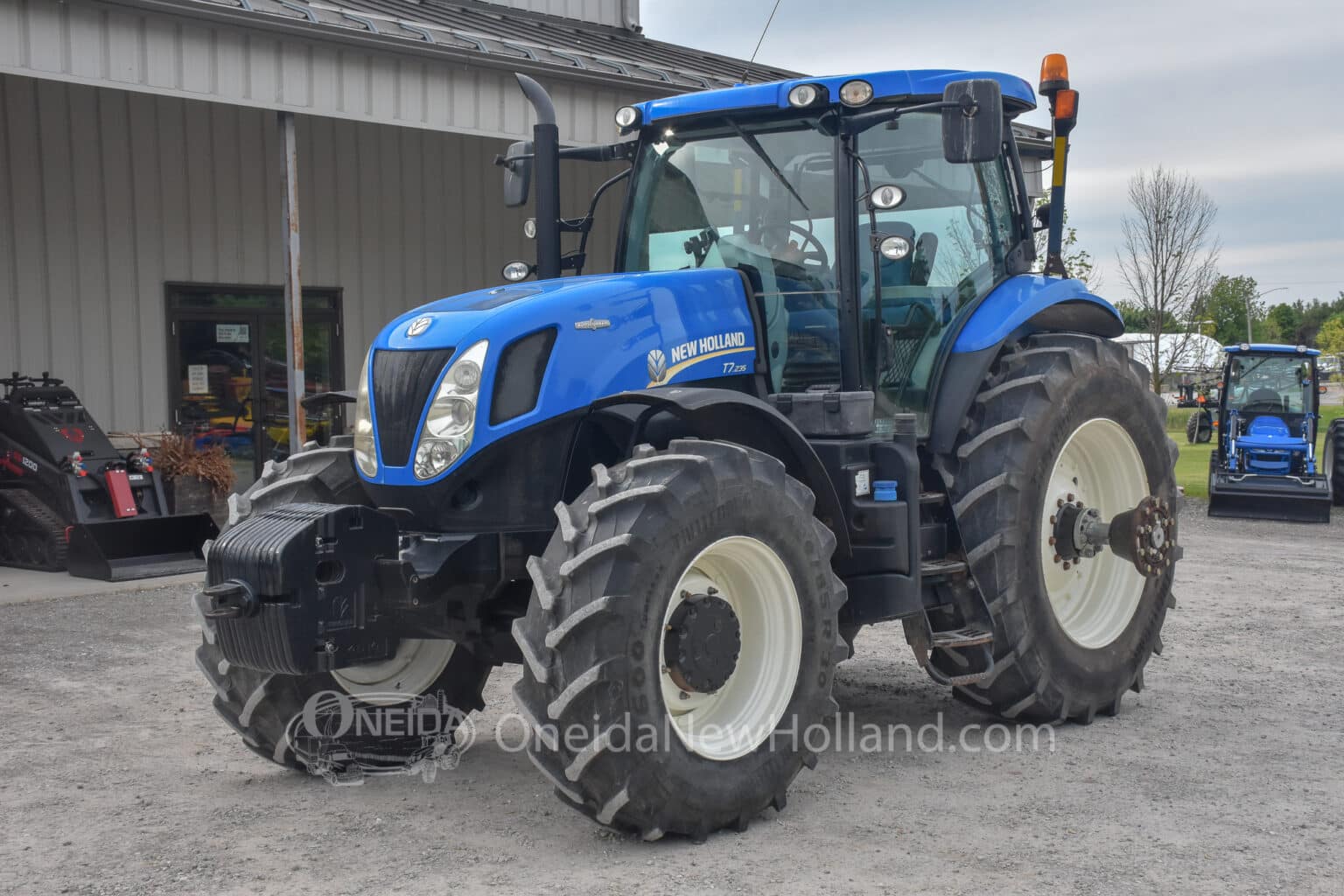 2014 New Holland T7.235 Autocommand Tractor - Oneida New Holland