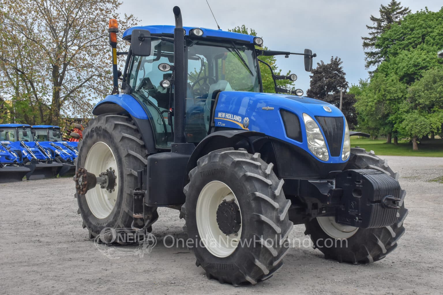 2014 New Holland T7.235 Autocommand Tractor - Oneida New Holland